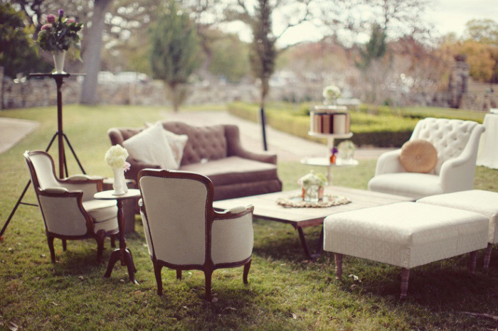 Lounging Around: How to Set Up a Lounge Space at your Wedding Reception