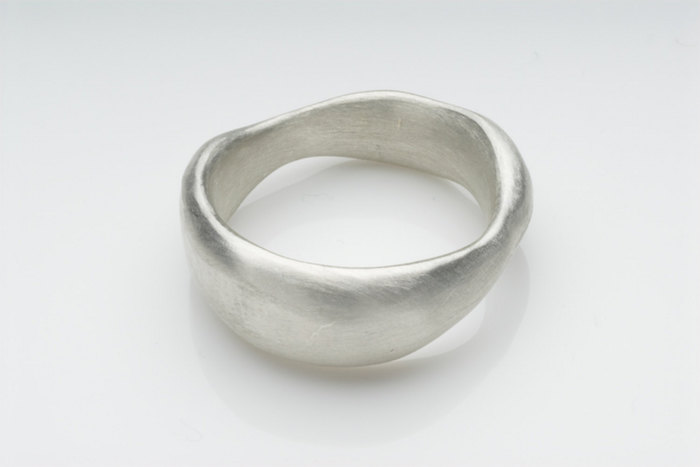 10 Alternative Wedding Rings