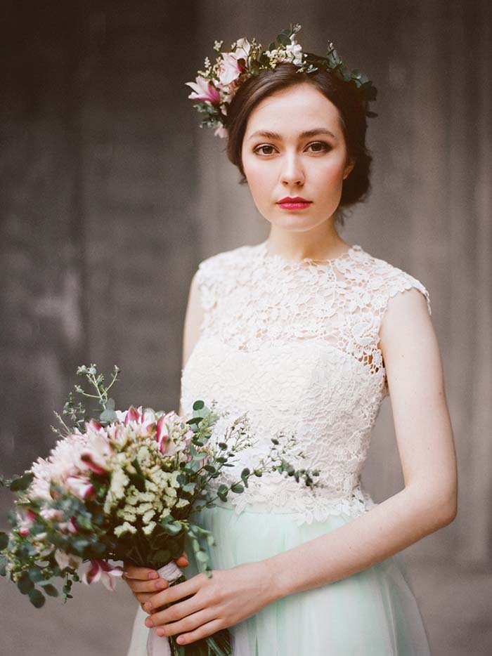 10 Gorgeous Gowns From Etsy