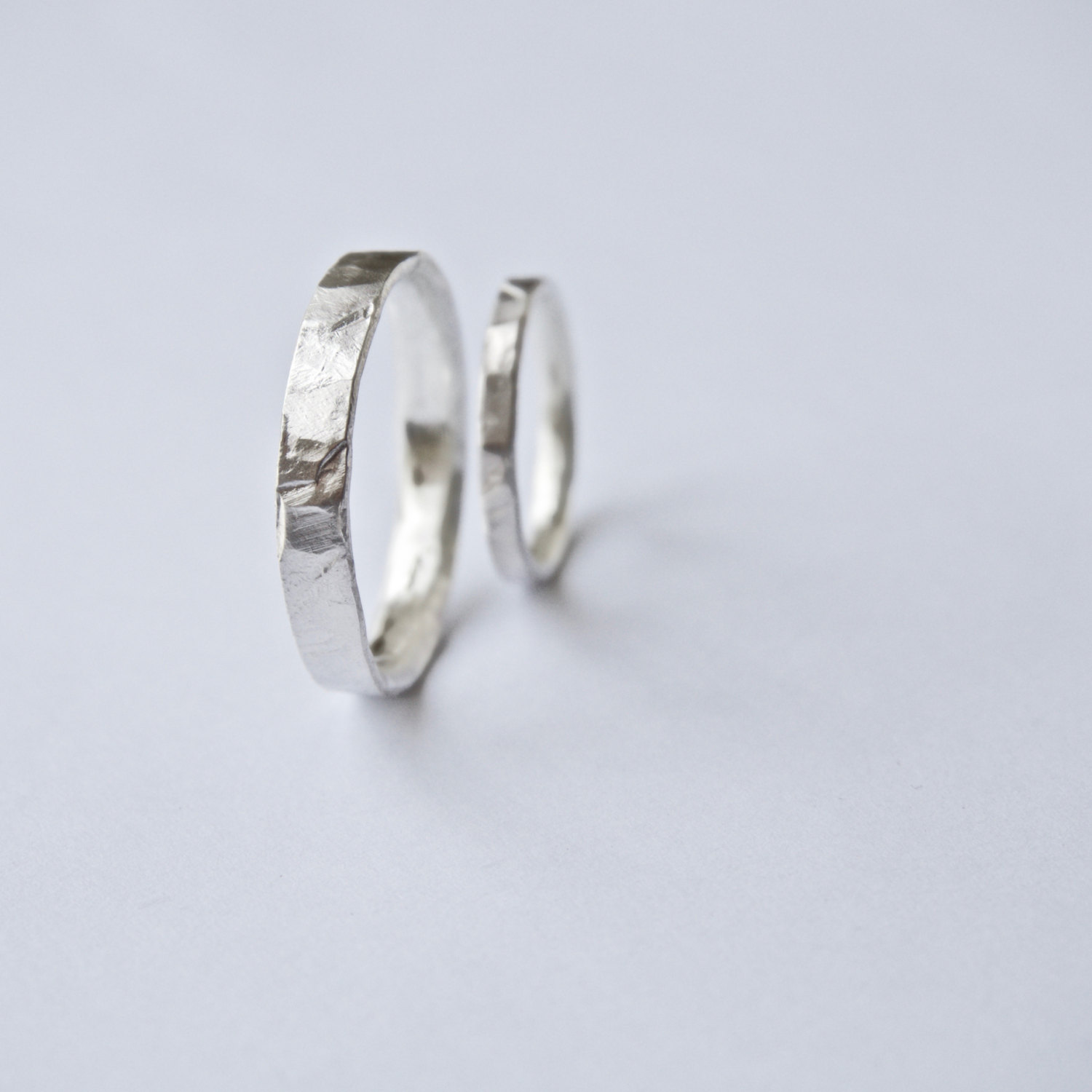 10 Stunning Silver Wedding Bands For Him