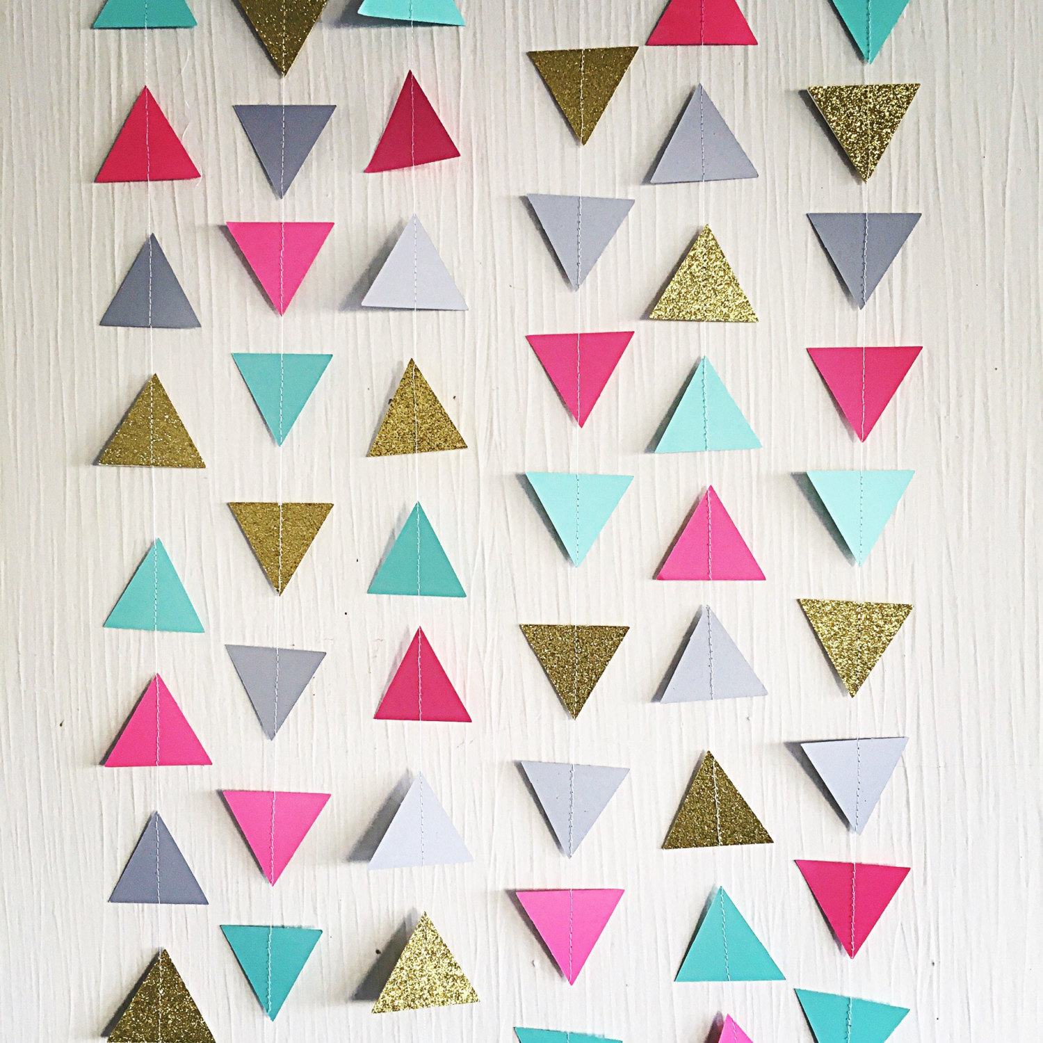 10 Beautiful Wedding Backdrops