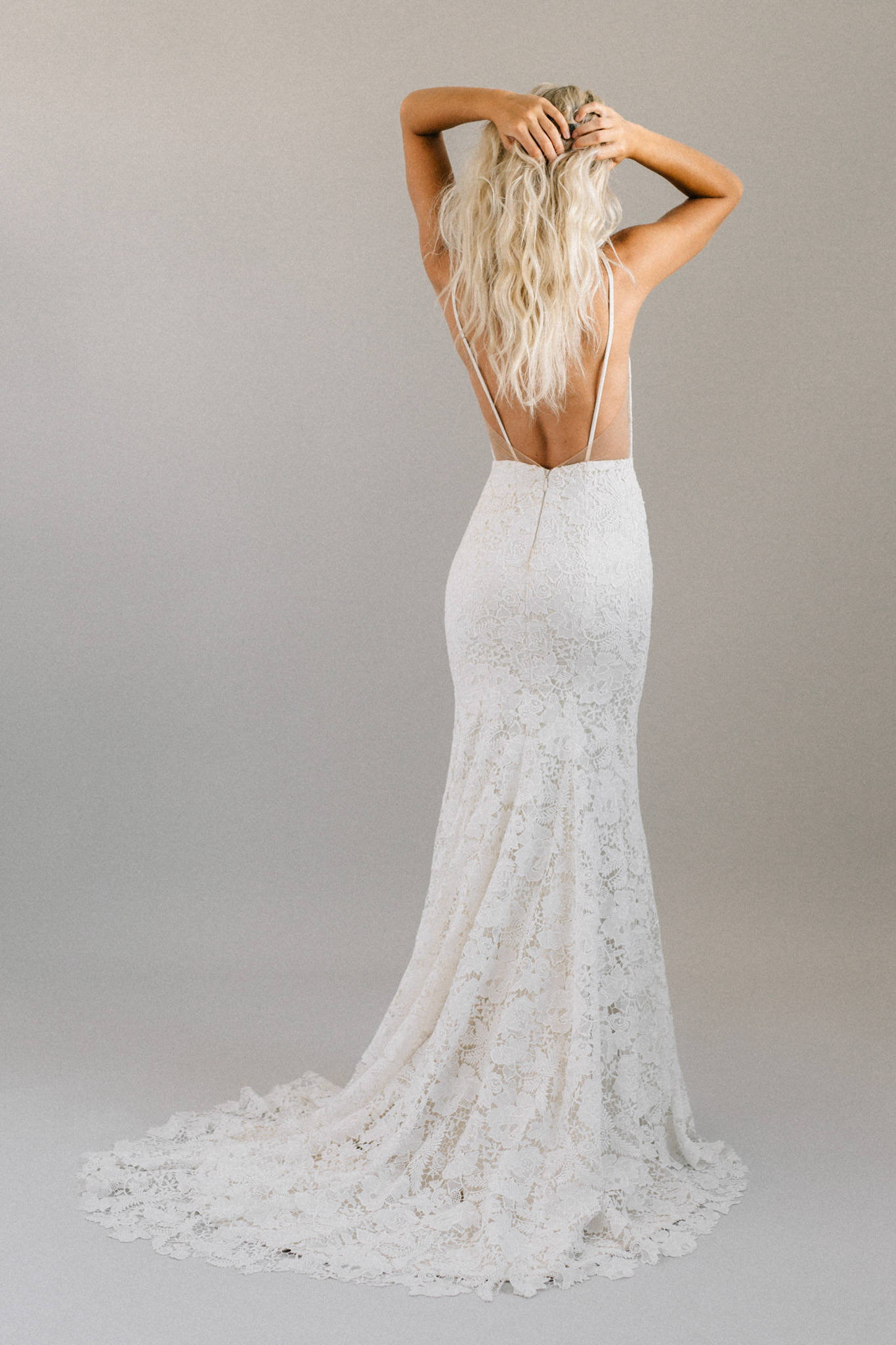 Absolutely Gorgeous Backless Wedding Dresses from Etsy