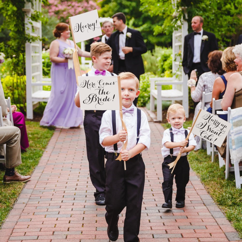 12 Must-Have Wedding Signs From Etsy