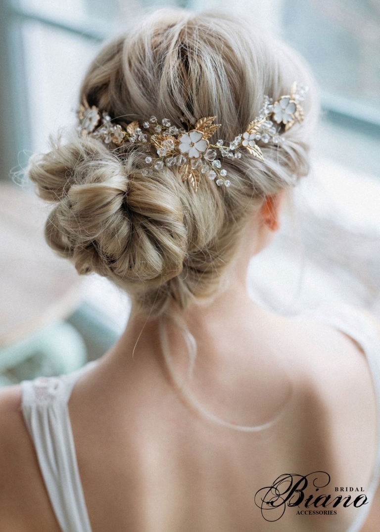 10 Dainty and Elegant Bridal Hairpieces From Etsy