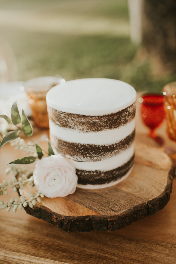 The Best Small Wedding Cake Ideas For Your Micro Wedding