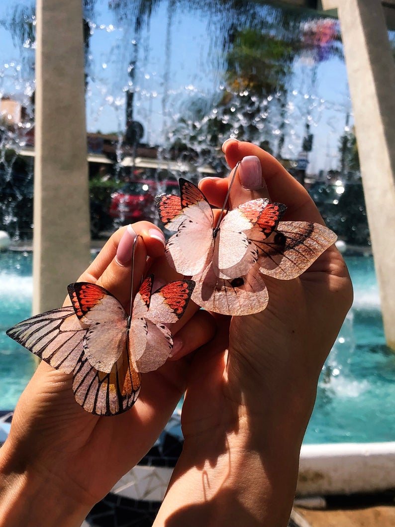 10 Beautiful Butterfly Wedding Details