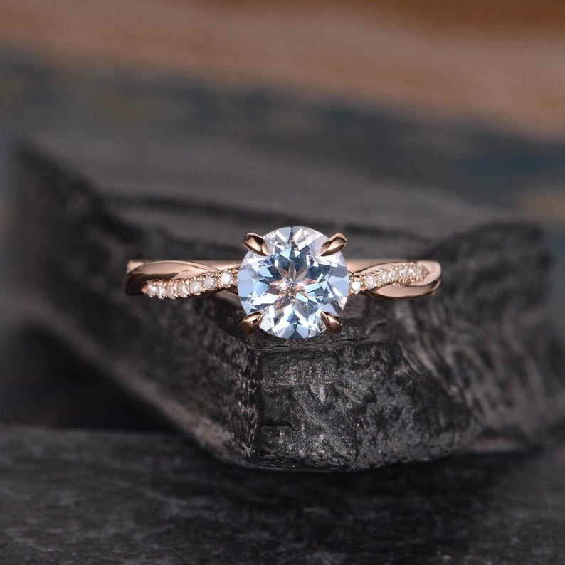 8 Breathtaking Engagement Rings From Etsy