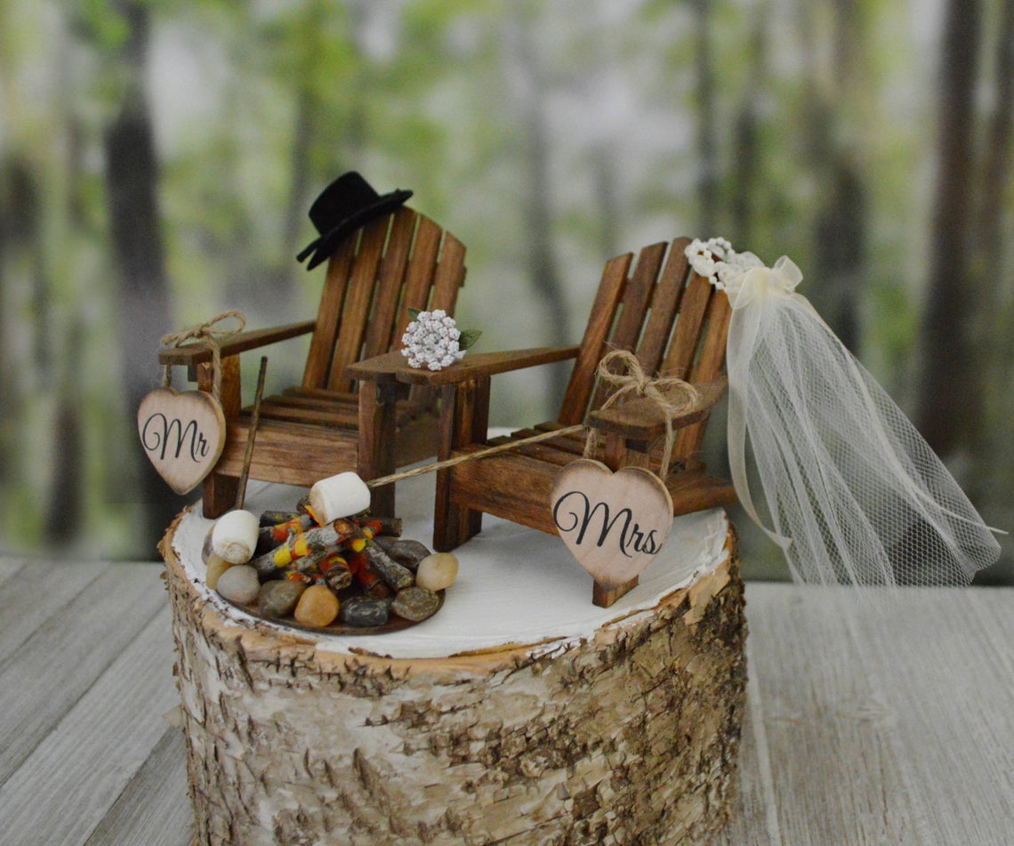 8 Perfect Wedding Cake Toppers From Etsy