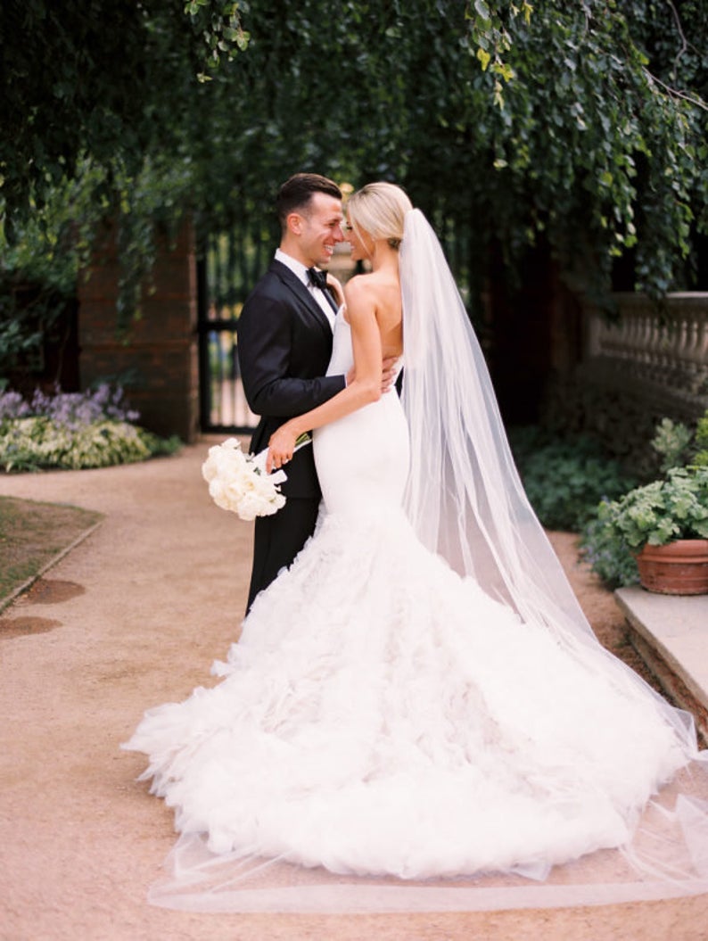 Shopping for a Wedding Veil? These Etsy Finds are Must-Sees!