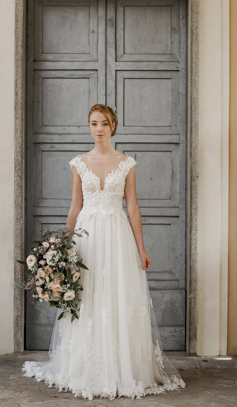 8 Stunning Micro Wedding Dresses from Etsy